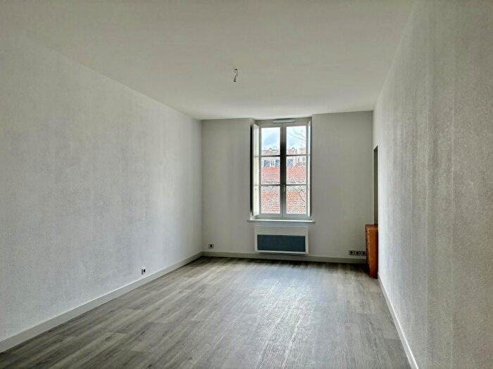 Appartement à louer - Nancy, Centre-ville, Charles III - 1 pièce - 1 chambre