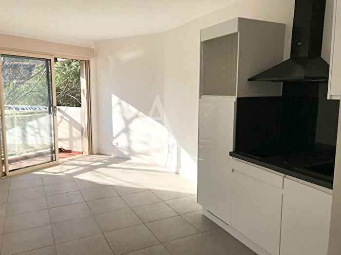 Appartement à louer - Cannes, Petit Juas - 1 pièce