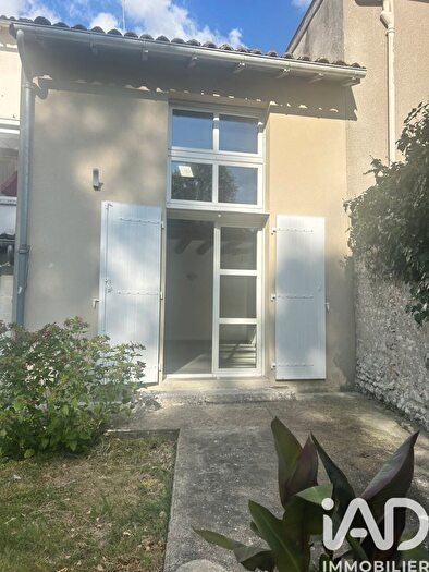 Maison à louer - Chalais - 4 pièces - 2 chambres