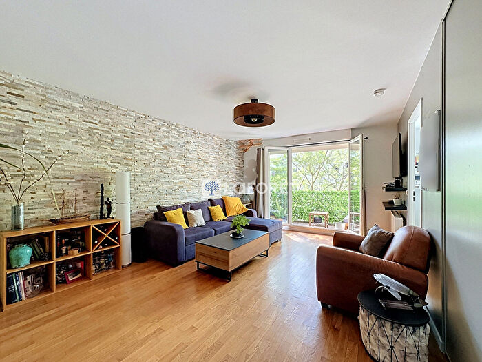 Saint-Cyr-l'École, Centre-ville : Appartement 2 pièces à vendre