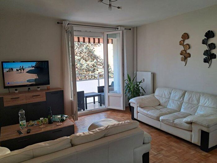 Ville-Basse, Montélimar : Appartement 3 pièces à louer