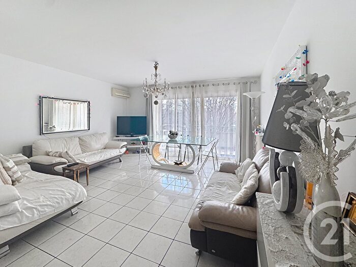 Appartement à vendre - Marseille e , Saint-Giniez - 4 pièces - 3 chambres