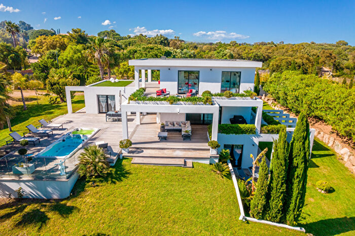 Maison à vendre - Porto-Vecchio - 8 pièces - 4 chambres