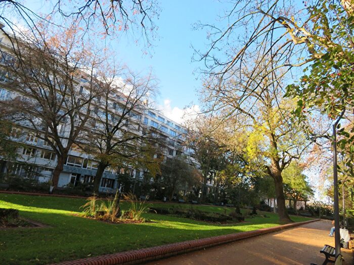 Appartement à vendre - Lille, Centre-ville, Euralille - 3 pièces - 2 chambres