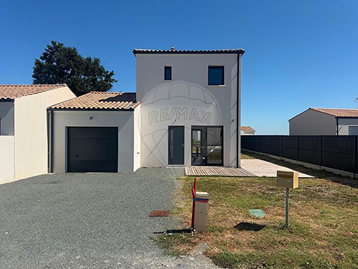 Maison 4 pièces à Étaules, à vendre