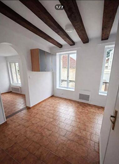 Appartement à louer - Collegiale, Mantes-la-Jolie - 2 pièces - 1 chambre