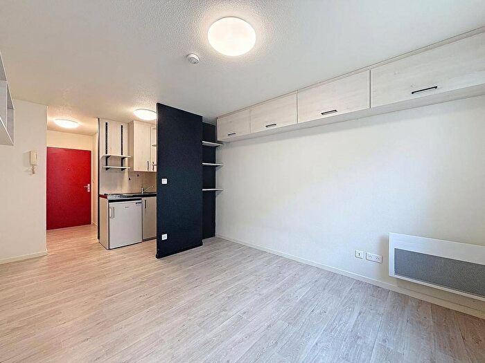 Appartement à louer - Saint Fiacre-Trois Maisons, Nancy - 1 pièce