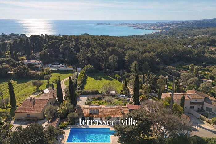 Maison à vendre - Sanary-sur-Mer, Le Pont dArand, Ancien Chemin de Toulon - 6 pièces - 4 chambres