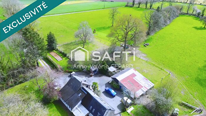 Maison à vendre - Buais - 9 pièces - 5 chambres