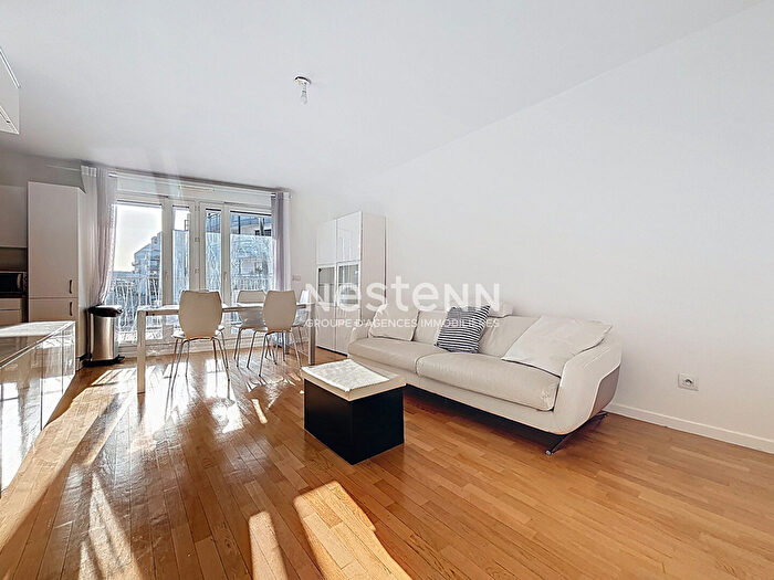 Appartement à vendre - Issy-les-Moulineaux, Les Epinettes, Le Fort, Les Hauts dIssy - 3 pièces - 2 chambres