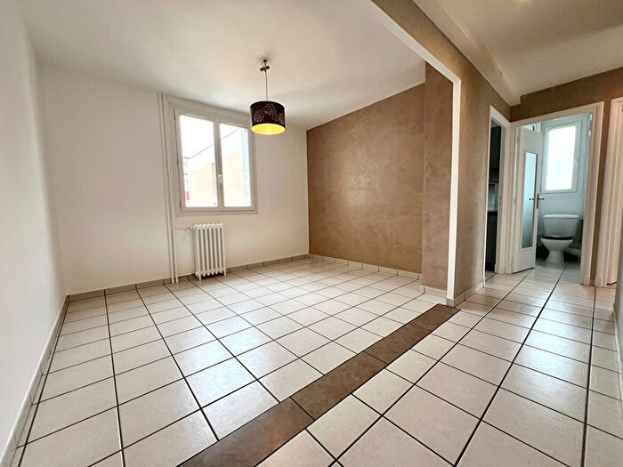 Appartement à vendre - Aurillac, Centre-ville - 3 pièces - 2 chambres