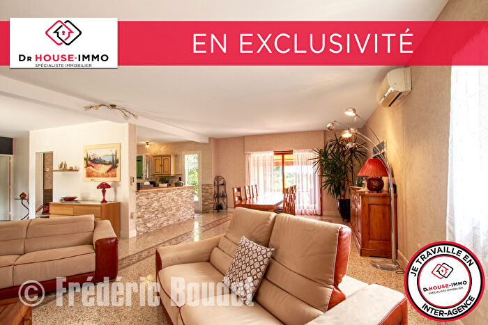 Saint-Laurent-sur-Manoire : Maison 8 pièces à vendre