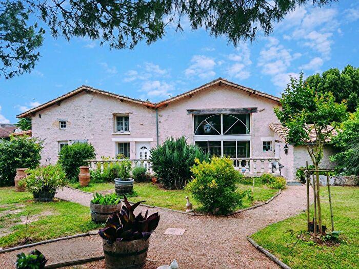 Maison à vendre - Payré - 7 pièces - 4 chambres