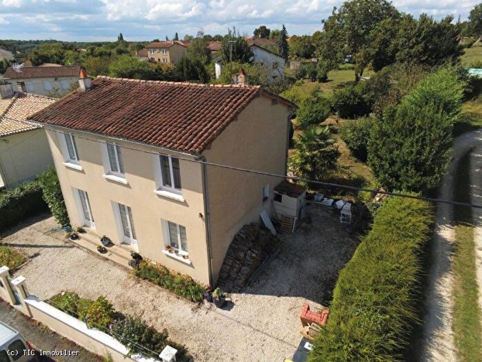 Charroux - Maison 4 pièces à vendre