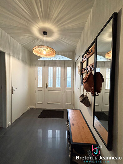 Maison à vendre - Longuefuye - 5 pièces - 3 chambres