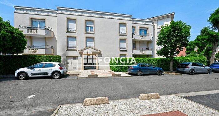 Cergy, Axe Majeur, Horloge - Appartement 2 pièces à vendre