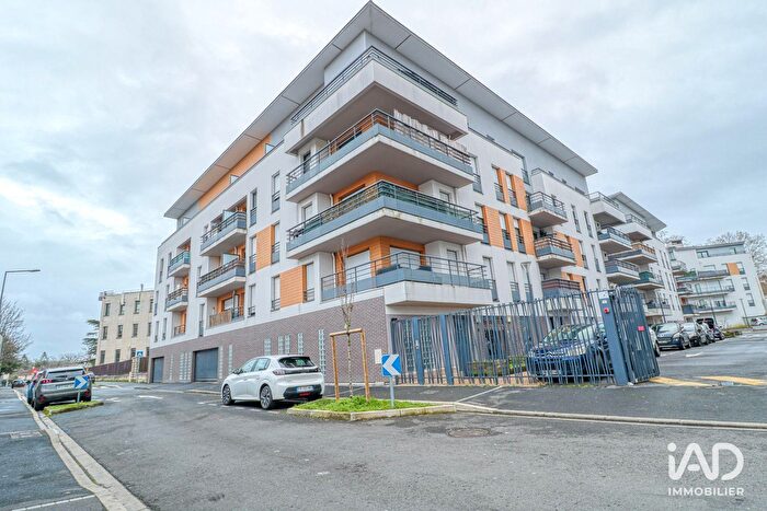 Appartement à vendre - Saint-Ouen-lAumône, Centre-ville, Prairie - 3 pièces - 2 chambres