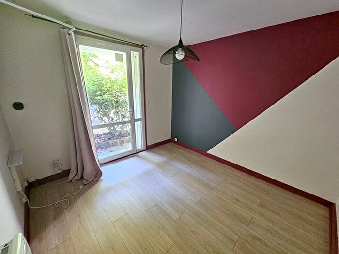 Appartement à louer - Clermont-Ferrand, Vallières, Sallins, Poncillon - 1 pièce