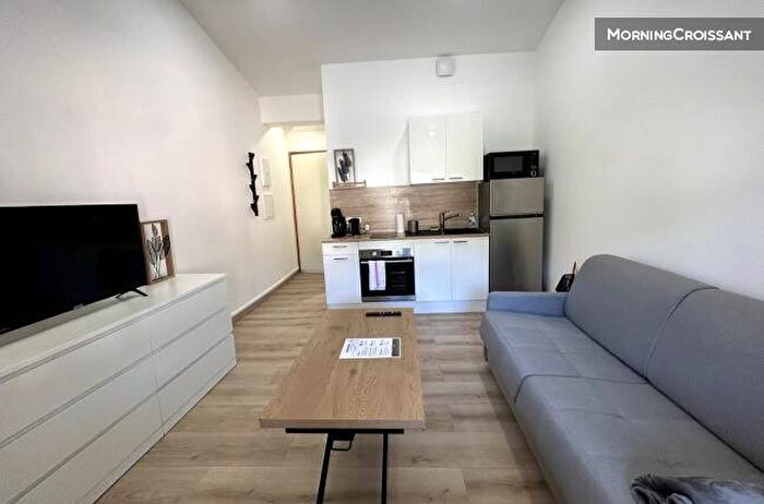 Appartement 1 pièce à Sud, Lagnieu, à louer
