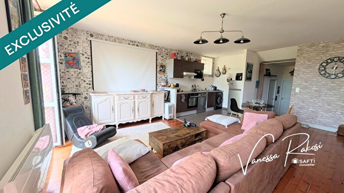 Saint-Jean-d'Angély : Appartement 4 pièces à vendre