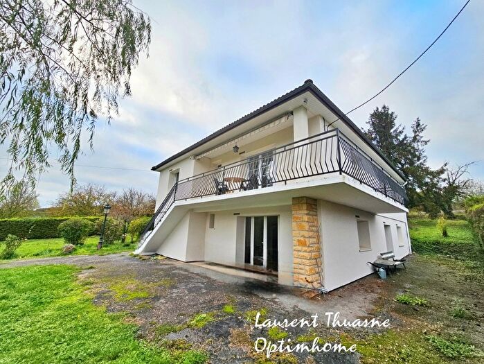 Maison à vendre - Azerat - 8 pièces - 5 chambres