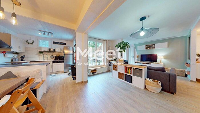 Appartement à vendre - Maurepas, Le Bois de Maurepas, Coudrays - 4 pièces - 2 chambres