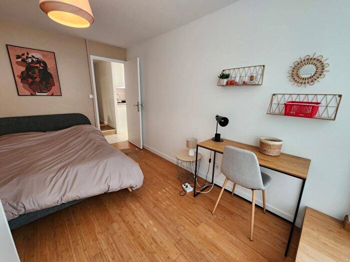 Appartement à louer - La Duchère, Lyon ème arrondissement - 1 pièce - 3 chambres