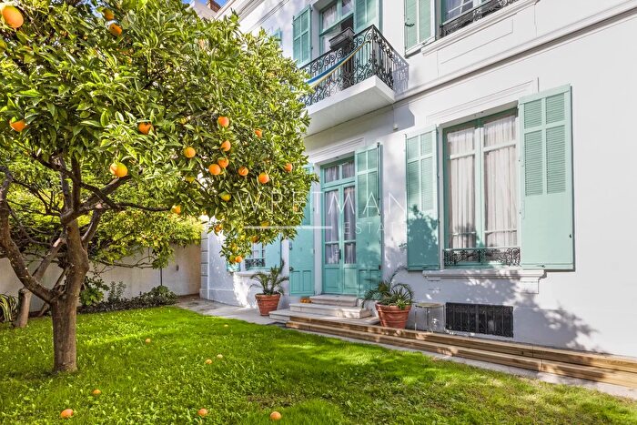 Maison à vendre - Cannes, Petit Juas - 9 pièces - 9 chambres