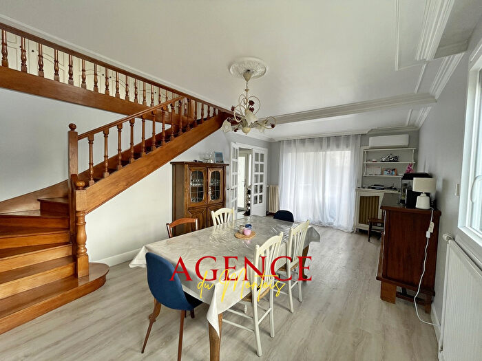 Maisons à vendre et appartements à louer - 3