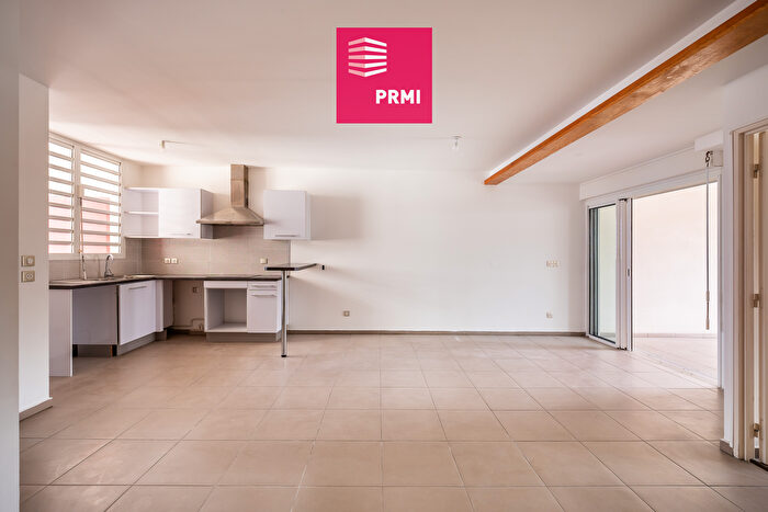 Saint-Denis, Centre-ville : Appartement 3 pièces à vendre