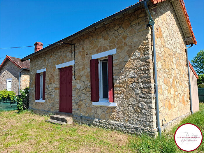 Maison à vendre - Saint-Amand-Montrond - 4 pièces - 2 chambres
