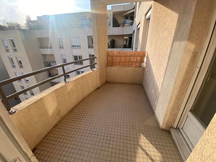 Appartement à louer - Villeurbanne, Tonkin Sud - 2 pièces - 1 chambre