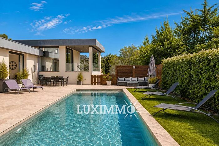 Maison 8 pièces à vendre à Mougins, Le Colombier, Colombe, Cabrières, Le Bordé