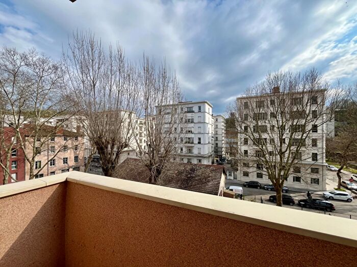 Appartement à vendre - Lyon e , Champvert, Gorge de Loup - 3 pièces - 2 chambres