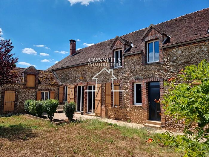 Maison à vendre - Villeneuve-sur-Yonne - 5 pièces - 2 chambres