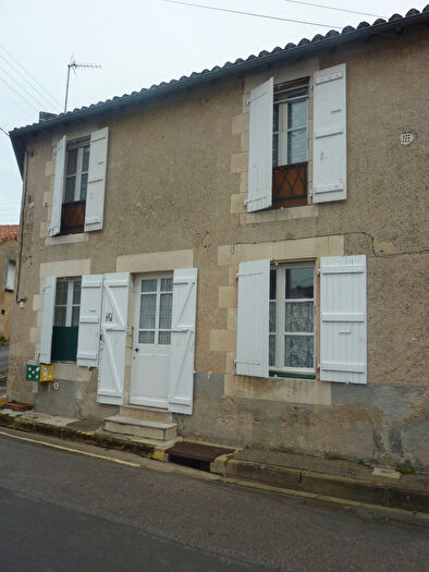 Maison à vendre - Montmorillon - 3 pièces - 2 chambres
