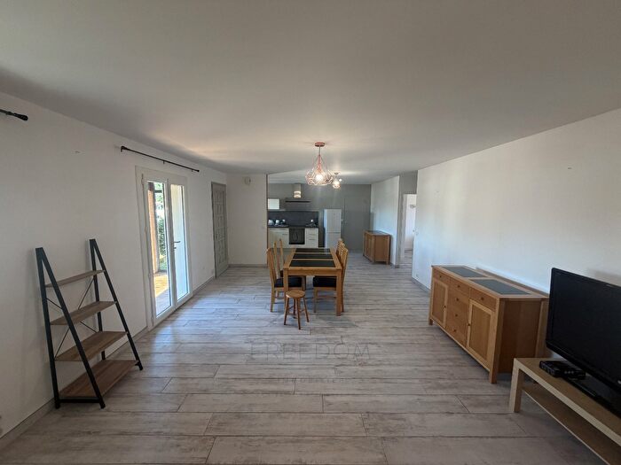 Maison à louer - Sérignan - 4 pièces - 3 chambres