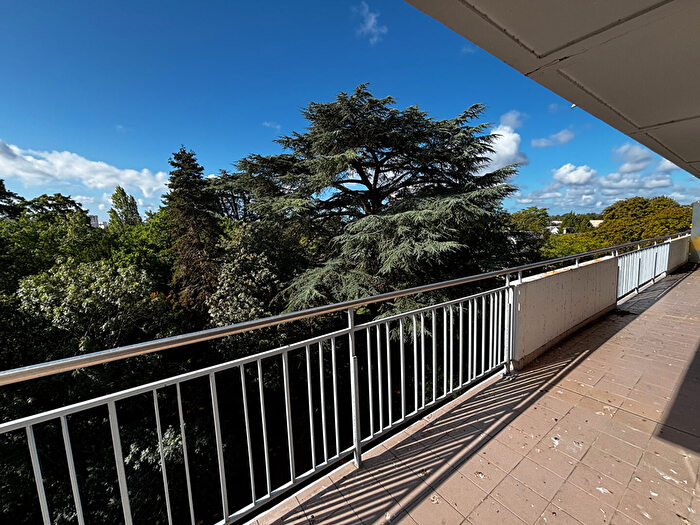 Joué-lès-Tours, Le Lac, Beaulieu : Appartement 8 pièces à vendre