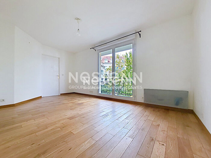 Montigny-le-Bretonneux, Le Village - Appartement 1 pièce à louer