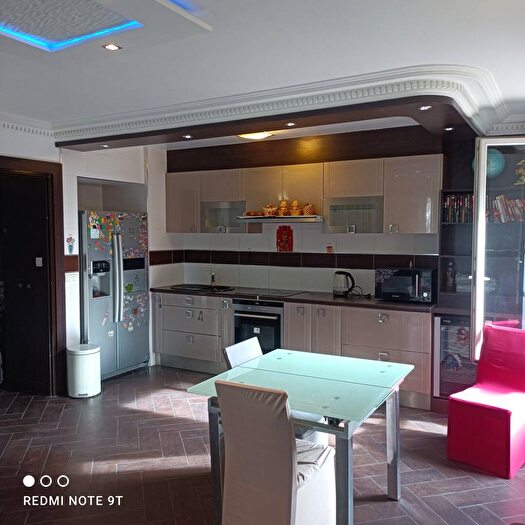 Plaine Marcreux Pressensé, Aubervilliers : Appartement 3 pièces à louer