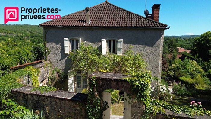 Maison à vendre - Cahors, Terre Rouge - 8 pièces - 5 chambres