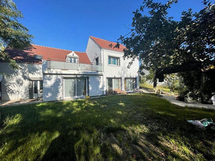 Maison à vendre - Mennecy, Centre-ville, Gare, Châtries, Château, Bel-Air - 8 pièces - 4 chambres