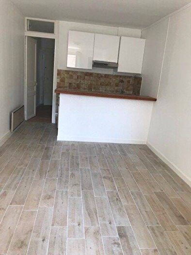 Appartement à louer - Armagis, Saint-Germain-en-Laye - 2 pièces - 1 chambre