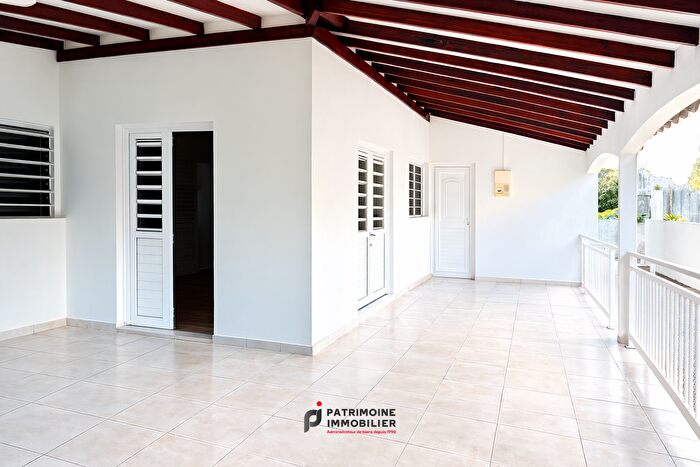 Maison à louer - Morne-à-lEau - 5 pièces - 3 chambres