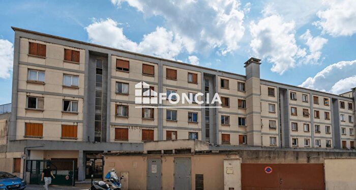 Appartement à vendre - Aubervilliers, Centre-ville, Victor Hugo - 3 pièces - 2 chambres