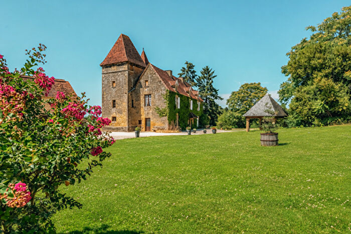 Marcillac-Saint-Quentin - Maison 19 pièces à vendre