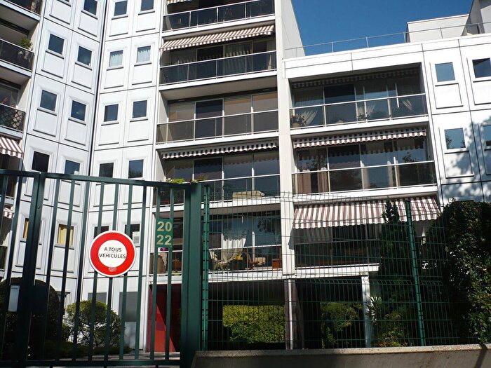 Appartement à louer - Grenier Point du Jour, Boulogne-Billancourt - 1 pièce