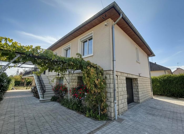 Maison 9 pièces à vendre à Varennes-Vauzelles
