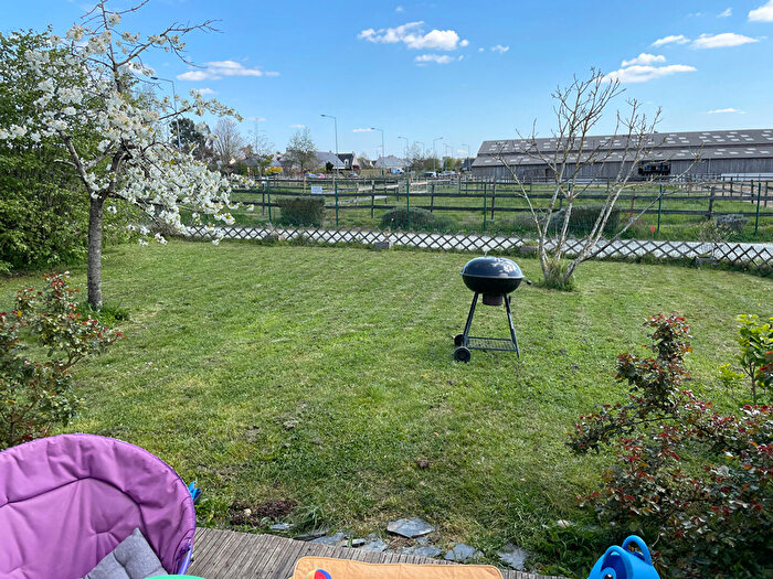 Maison à louer - Saint-Barthélemy-dAnjou - 4 pièces - 3 chambres