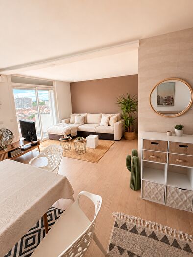 Toulouse, Les Châlets : Appartement 3 pièces à louer